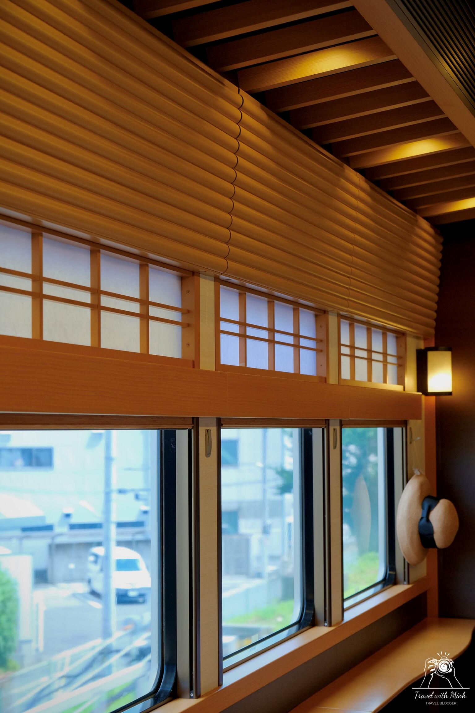 The most beautiful sightseeing train in Osaka – Kyoto – Travel with Minh