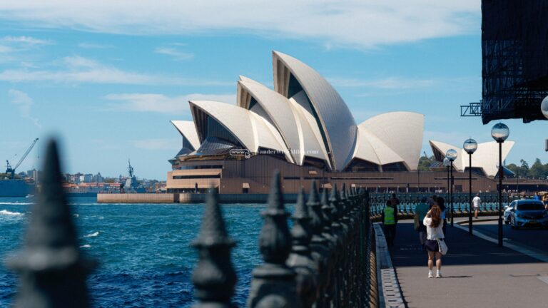 All the best photo spots of Sydney Opera House - Travel with Minh